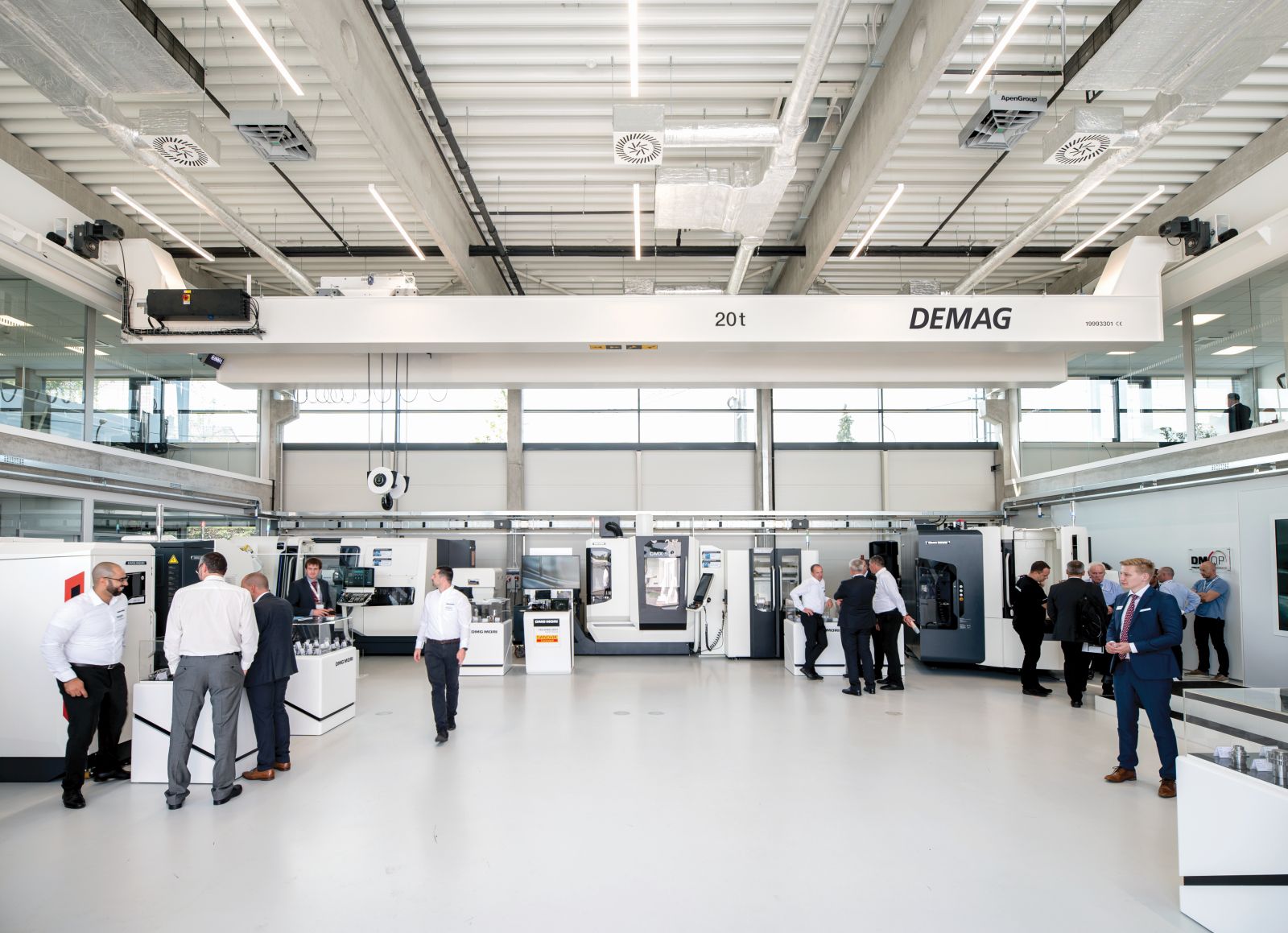 Reprezentativní jeřáb do reprezentativního prostředí | Demagcranes